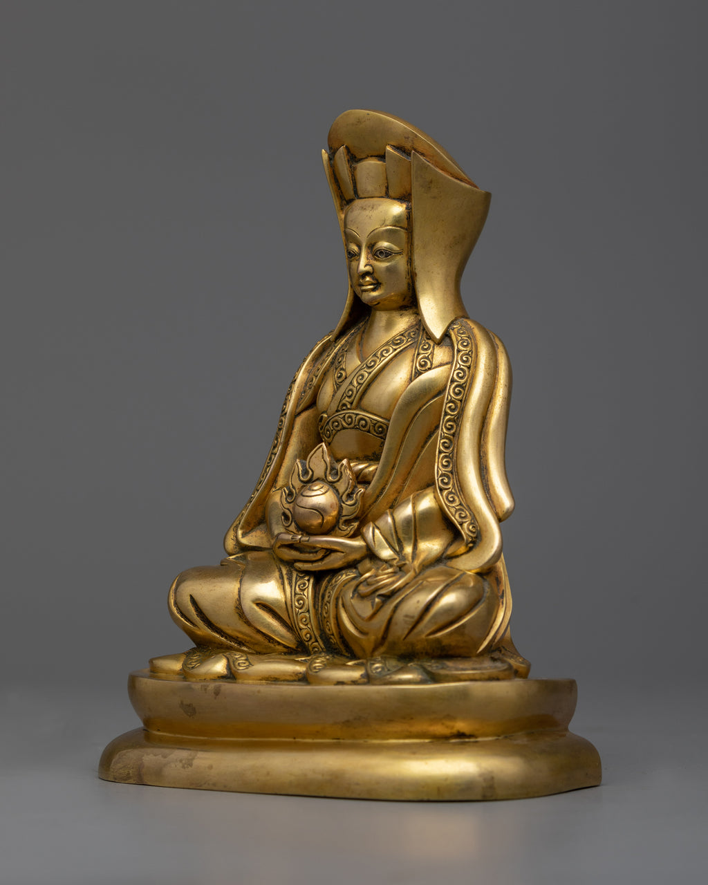 Gampopa Statue | Lustrous Beacon of Tibetan Wisdom