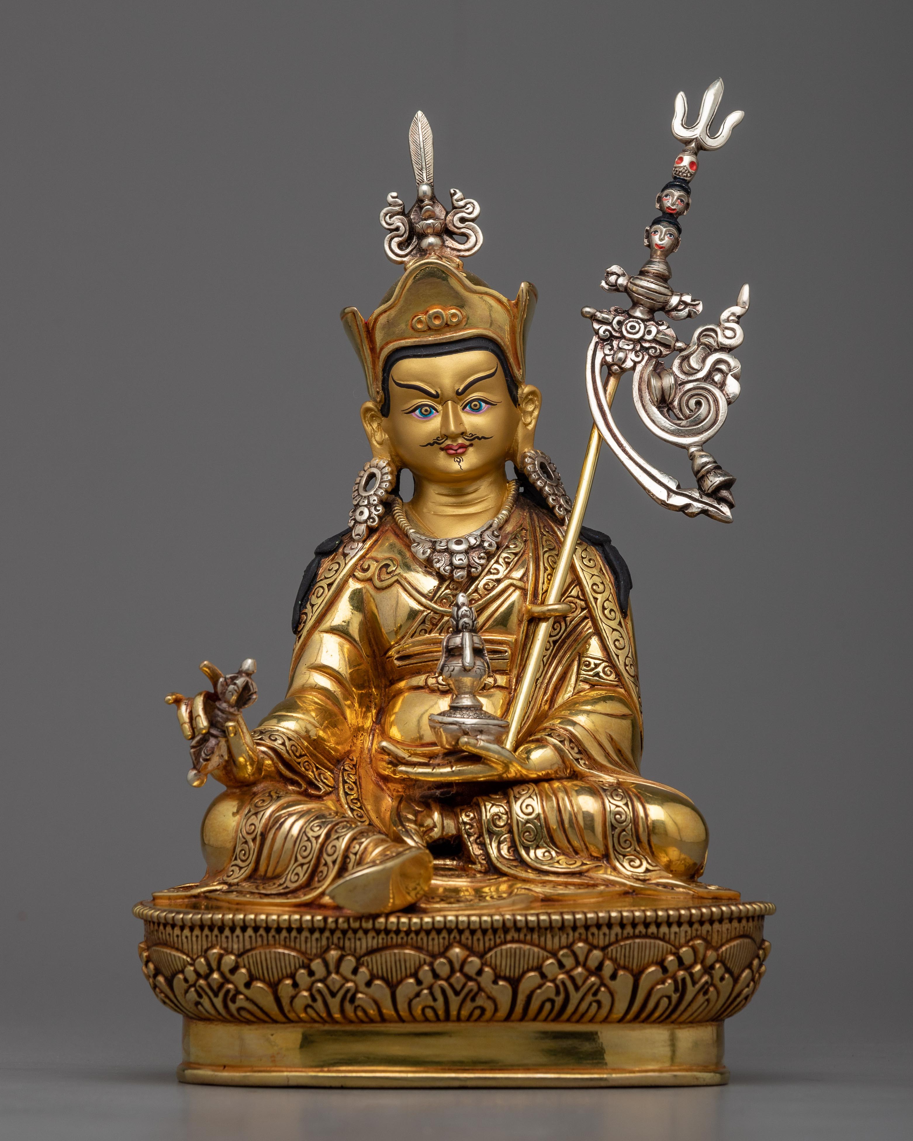 Guru Rinpoche Sculpture | Experience Spiritual Guidance with our Statu