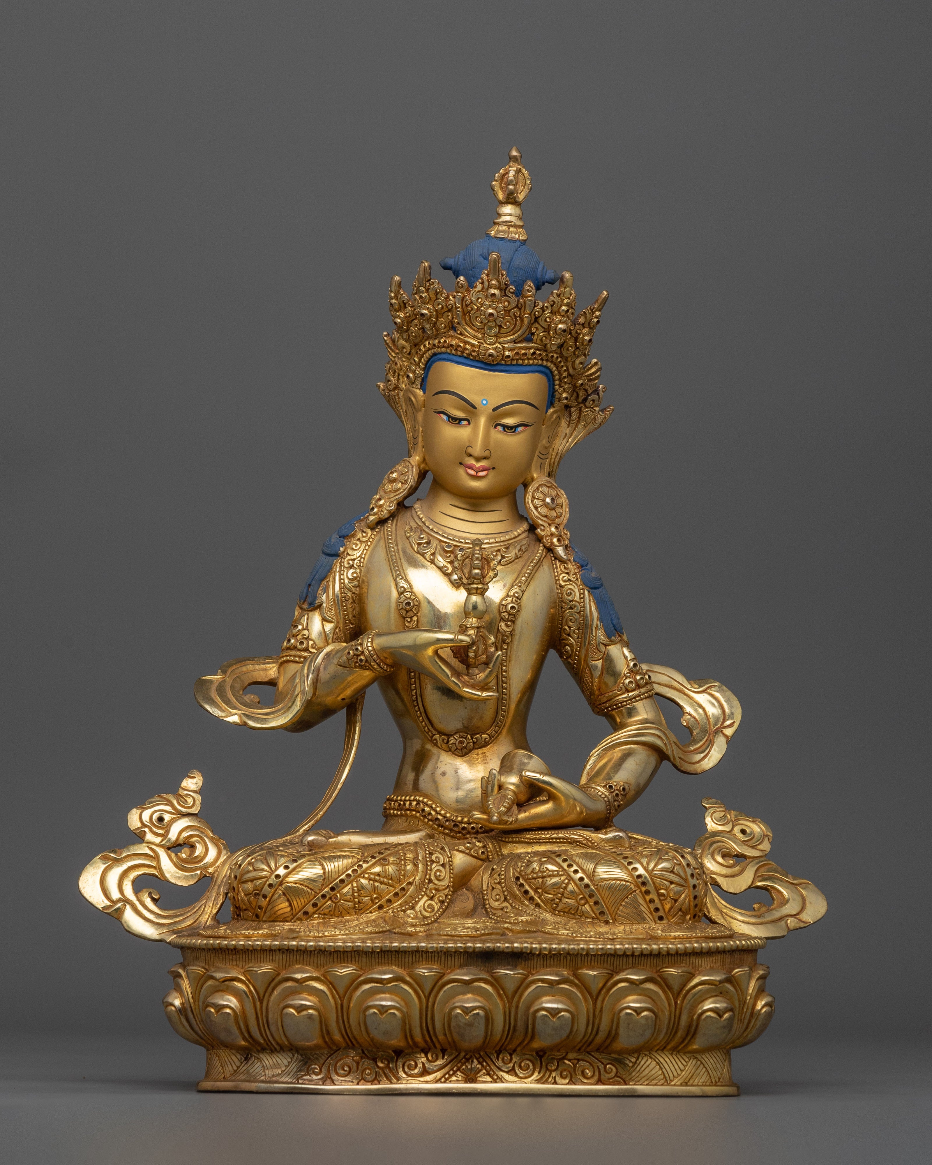 Prominent Figure Vajrasattva in Vajrayana Buddhism | The Protector and